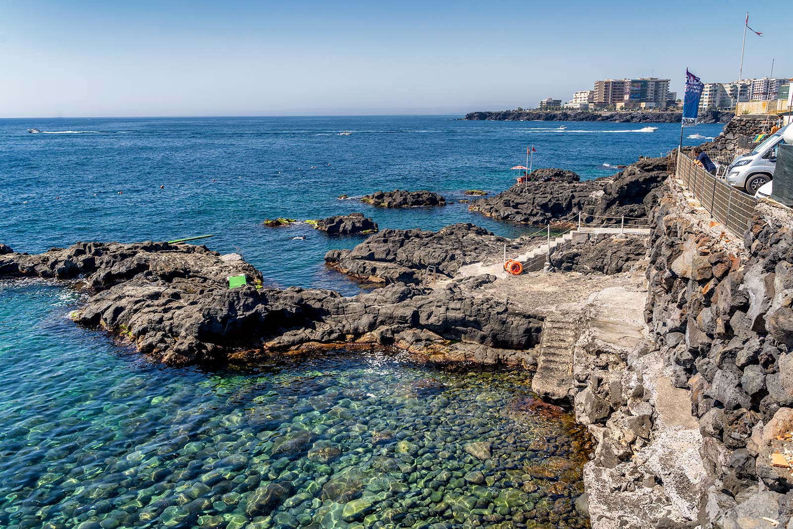 Camping Jonio Catania: dove dormire a picco sul mare