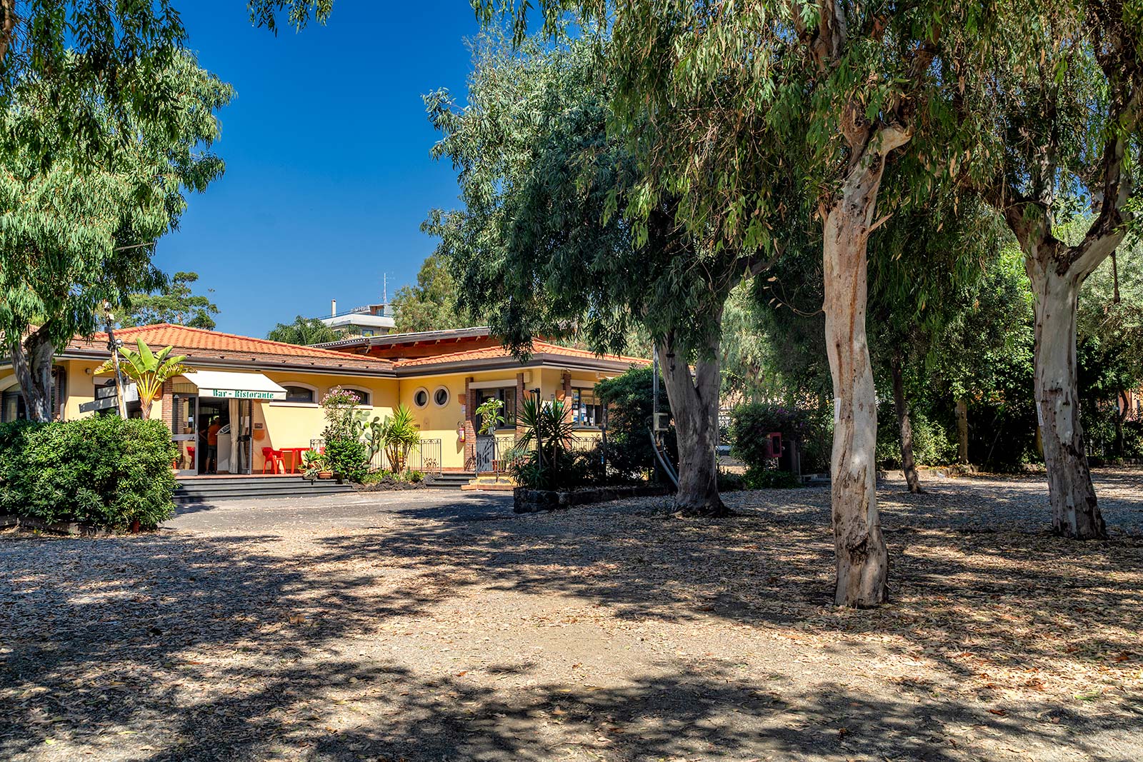 Camping Jonio Catania: dove dormire a picco sul mare